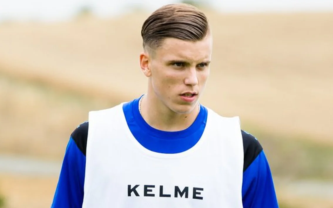 Demirovic no tiene todavía licencia para jugar con el Alavés ...