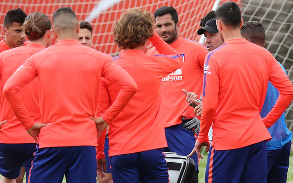 Simeone prueba once con Rodri de central - FútbolFantasy