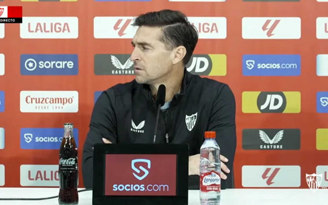 Diego Alonso, sobre Gattoni, Isaac Romero, Mariano, Dmitrovic, Suso ...