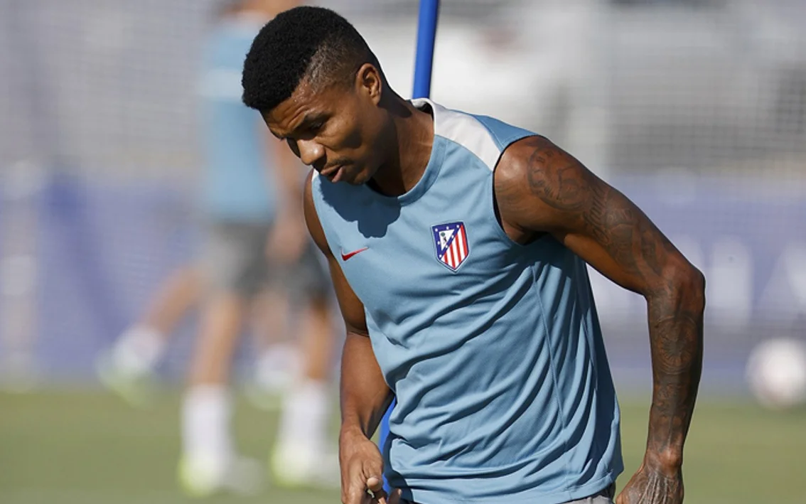 Reinildo pierde una gran oportunidad para hacerse con el puesto de ...