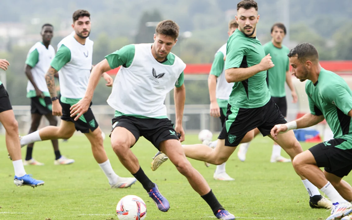 Galarreta repite con el grupo y Yuri se aparta para proteger su hombro - FútbolFantasy