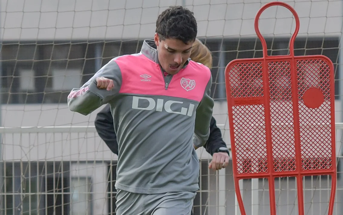 Montiel, RDT, James y Pelayo, bajas en el entrenamiento de este sábado ...
