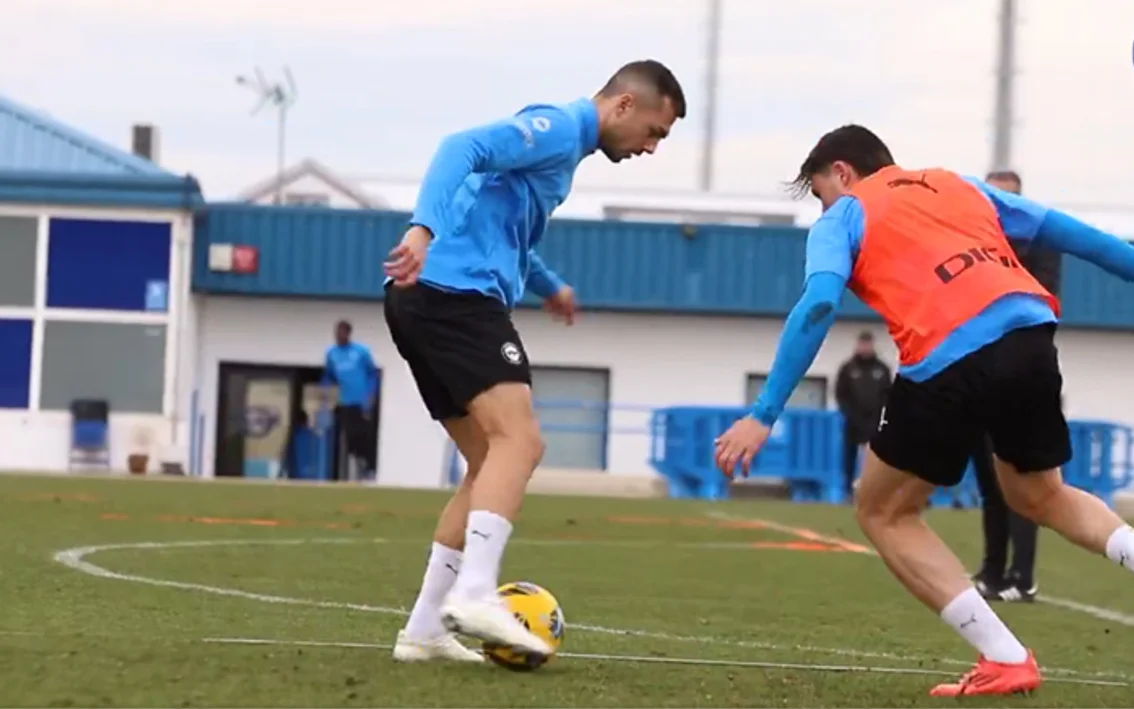 Joan Jordan empieza la semana entrenando con el grupo - FútbolFantasy
