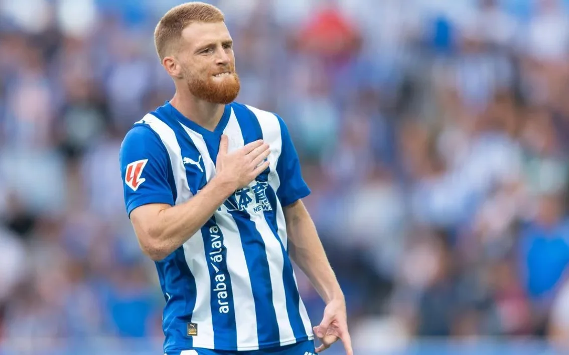 La batalla en las bandas del Alavés se reabre: Calebe, Aleñá, Carlos ...