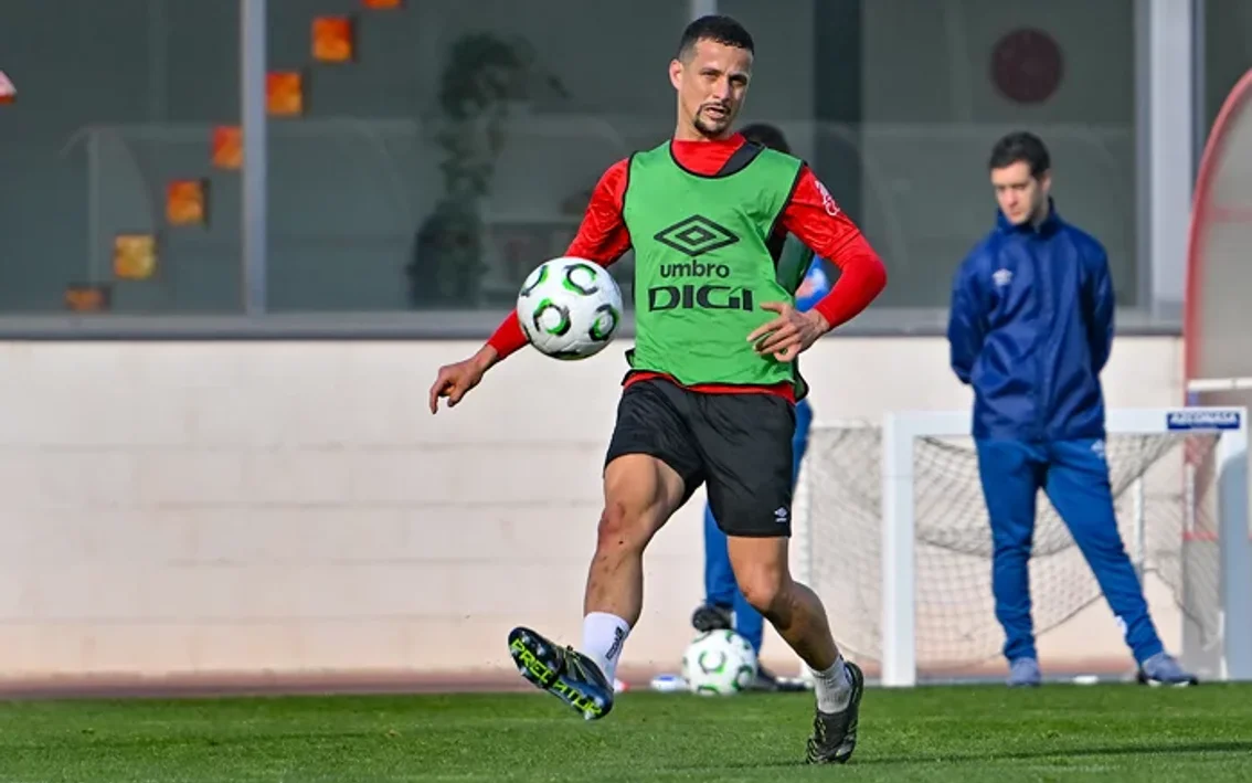 El Rayo retoma los entrenamientos sin Alemao, Ratiu, Trejo ni Pedro ...