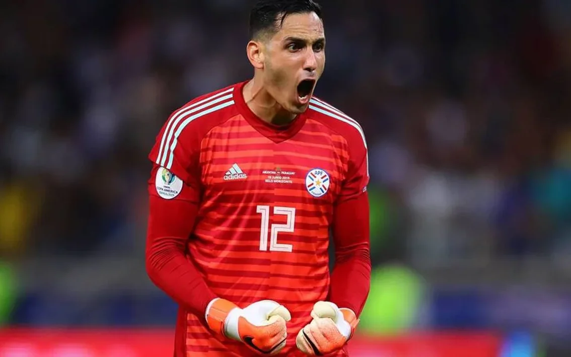 Roberto Fernández se perfila el portero titular en el Mundial, según ...