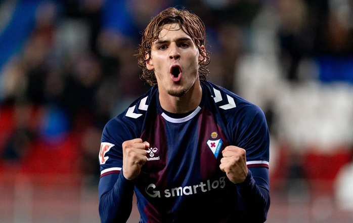 Villarreal y Granada cierran el traspaso de Jorge Pascual - FútbolFantasy